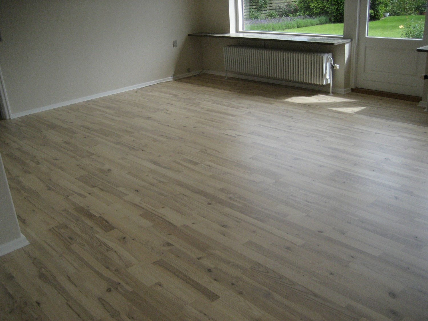 Reparation og monteringer af køkkener, gulve og lofter